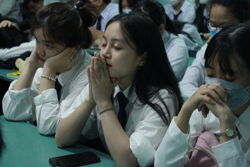 Khangser Rinpoche, Người Thầy 'Chắp Bút Chữa Lành' Cho Hàng Triệu Tâm Hồn Tổn Thương Trên Thế Giới